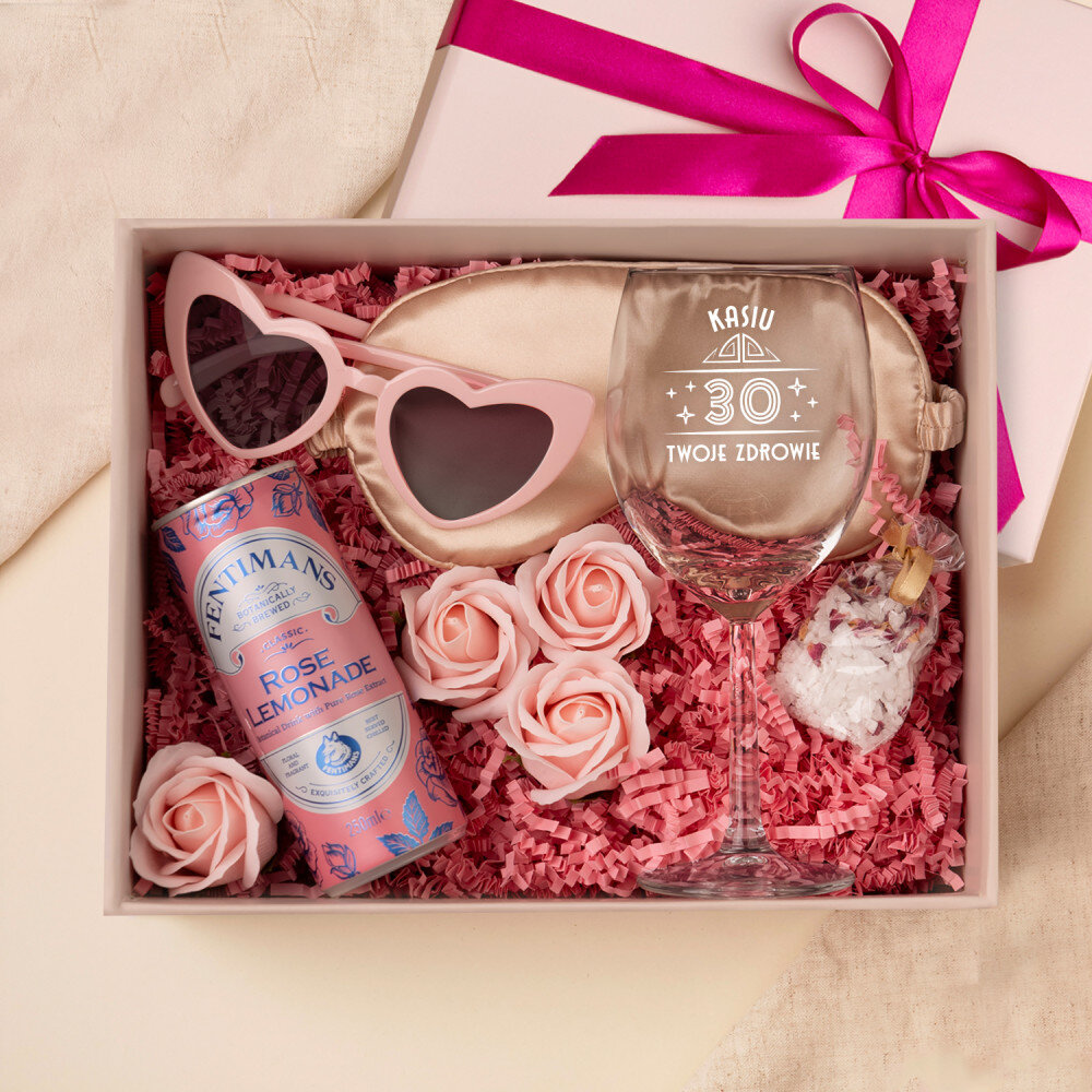 Zestaw prezentowy na 30 urodziny z kieliszkiem i opaską na oczy - MyGiftDna.pl